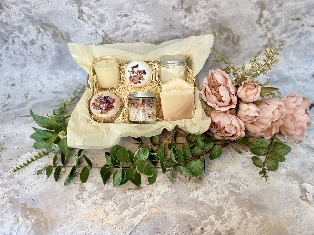 Country Garden Pamper Hamper - Copper Bridge Soap And Body